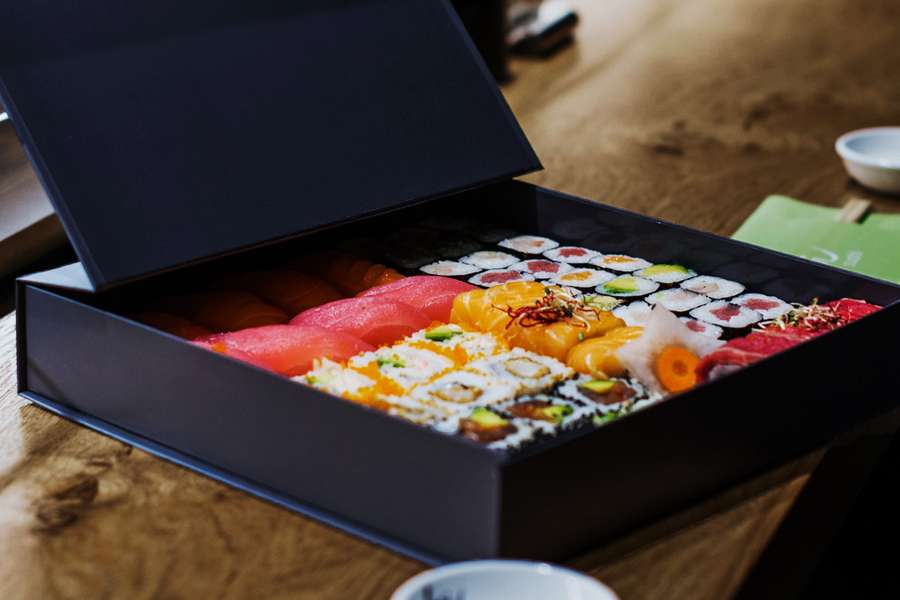 Sushi Restaurant, Japanese Tapas, Menü, Sushi à Discrétion und Sushi ...